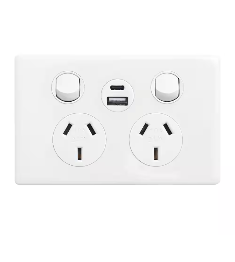 Legrand HPM Excel Life Dgpo With Usb Ch. Type A 2.4A + Type C 12W Whit ...