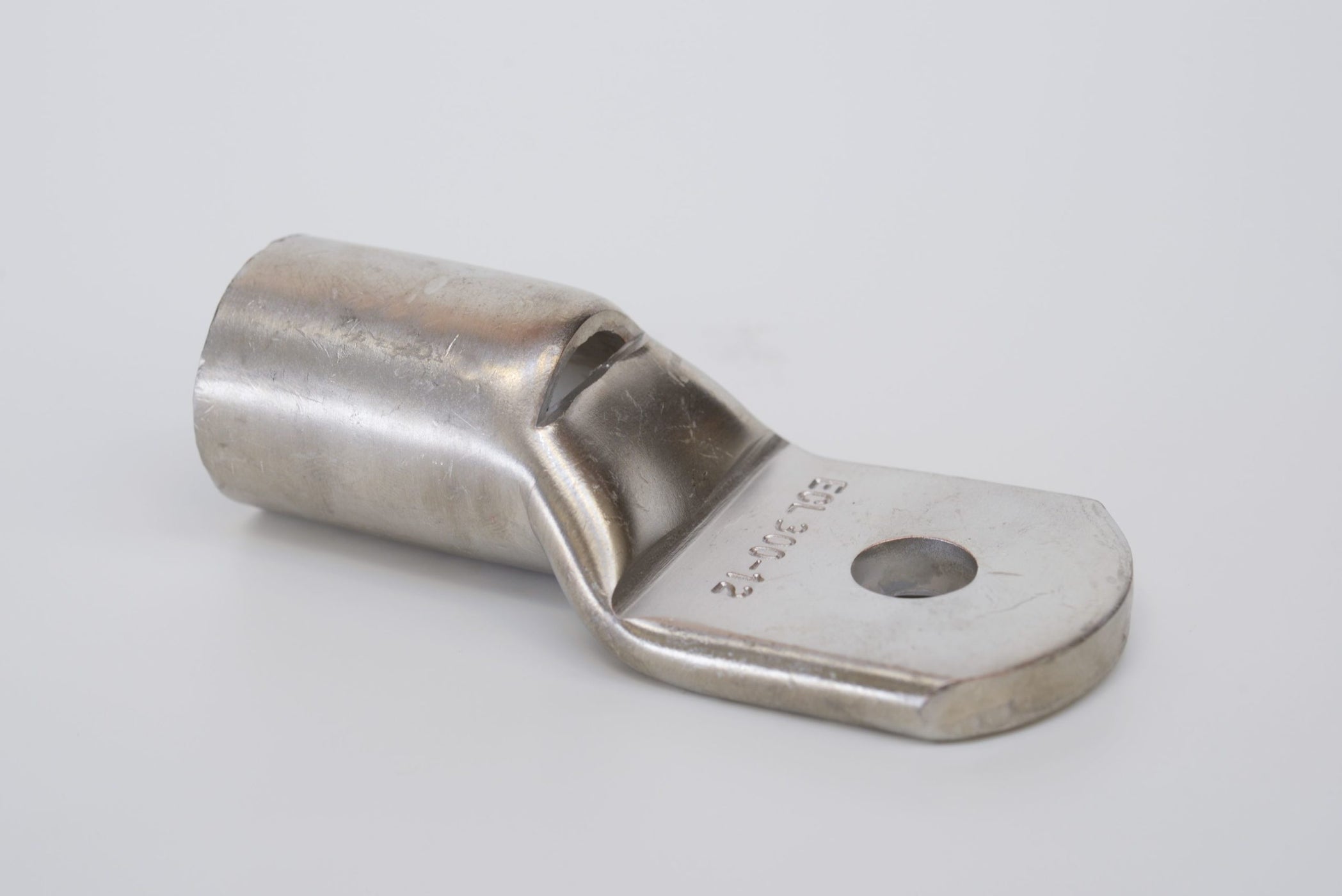 Ecl Crimp Lug 10mm M8 Hole — Scott Electrical